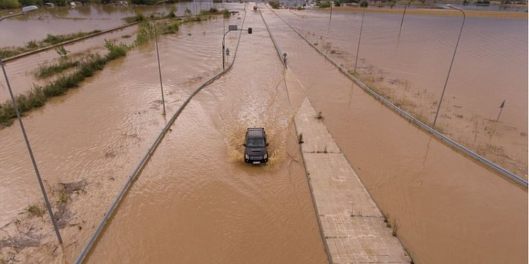 Bilanci i dëmeve në Greqi, 3 viktima dhe shkatërrime të panumërta Bilanci i dëmeve në Greqi, 3 viktima dhe shkatërrime të panumërta